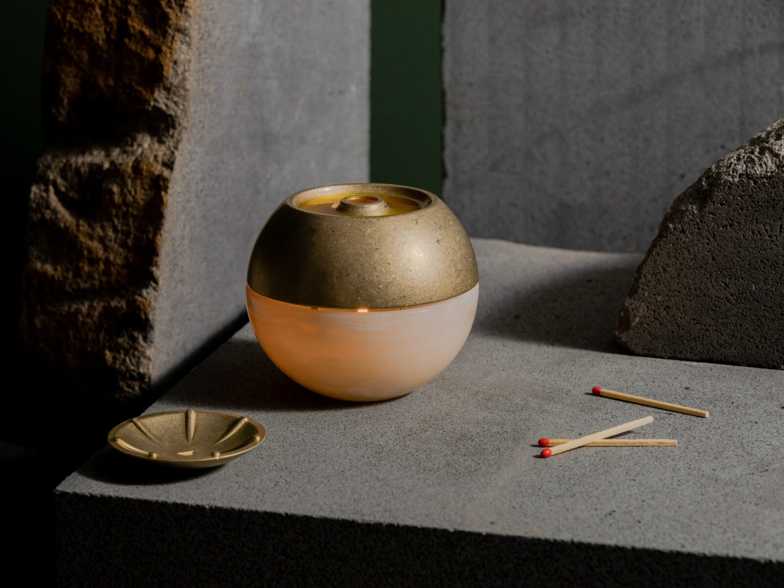 OIL BURNER | Luxury Onyx & Brass Home Object